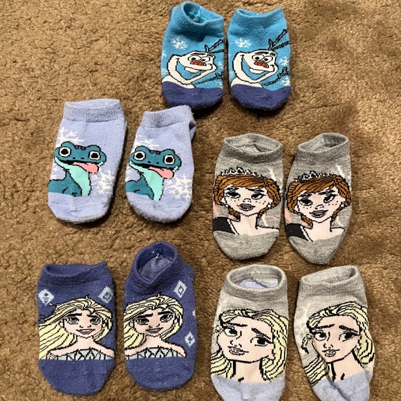 Disney | Accessories | New Disney Frozen Elsa Anna Olaf Set Of 5 Socks ...